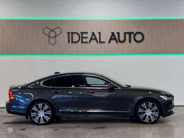 Pelēks Volvo S90 2022 Tallina, ar dzinēja tilpumu 1.97 L un nobraukumu 67 tūkst. km par 35990 €, foto 4 vietnē AUTOMOTO.COM.LV