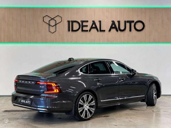 Pelēks Volvo S90 2022 Tallina, ar dzinēja tilpumu 1.97 L un nobraukumu 67 tūkst. km par 35990 €, foto 5 vietnē AUTOMOTO.COM.LV