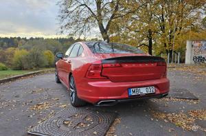 Red Volvo S90 2017 in Vilnius, with an engine capacity of 1.97 L and mileage of 78 thousand km for 18800 €, photo 3 on AUTOMOTO.COM.LV