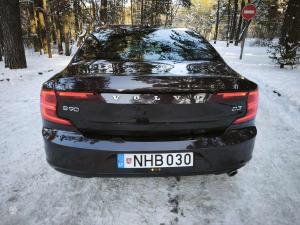 Red Volvo S90 2018 in Kaunas, with an engine capacity of 1.97 L and mileage of 189 thousand km for 16700 €, photo 5 on AUTOMOTO.COM.LV