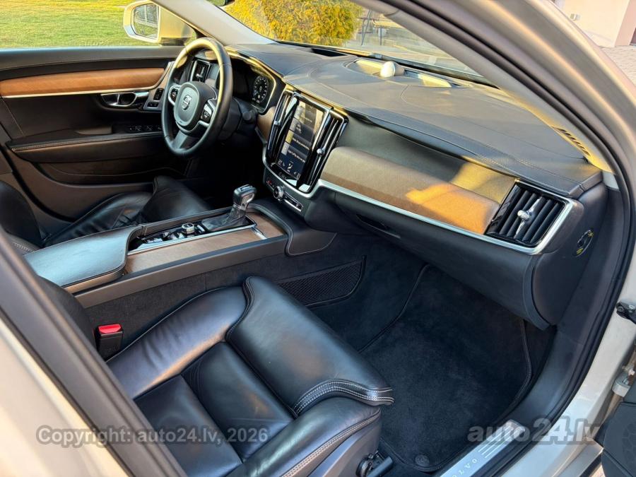 Volvo S90 2016 in Riga, with an engine capacity of 2.00 L and mileage of 132 thousand km for 18500 €, photo 12 on AUTOMOTO.COM.LV