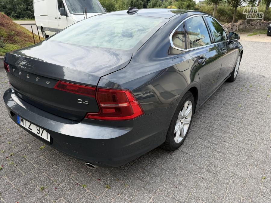 Volvo S90 2017 in Vilnius, with an engine capacity of 2.00 L and mileage of 650 thousand km for 9200 €, photo 3 on AUTOMOTO.COM.LV