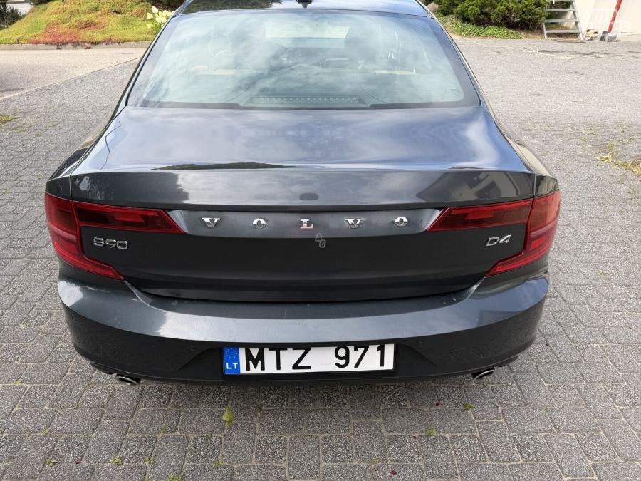 Volvo S90 2017 in Vilnius, with an engine capacity of 2.00 L and mileage of 650 thousand km for 9200 €, photo 4 on AUTOMOTO.COM.LV