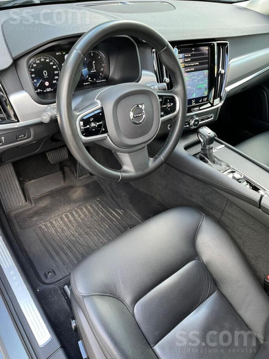 Volvo S90 2018 in Riga, with an engine capacity of 2.00 L and mileage of 139 thousand km for 17500 €, photo 7 on AUTOMOTO.COM.LV