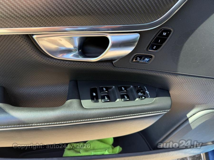Volvo S90 2018 in Tallinn, with an engine capacity of 2.00 L and mileage of 156 thousand km for 26500 €, photo 19 on AUTOMOTO.COM.LV