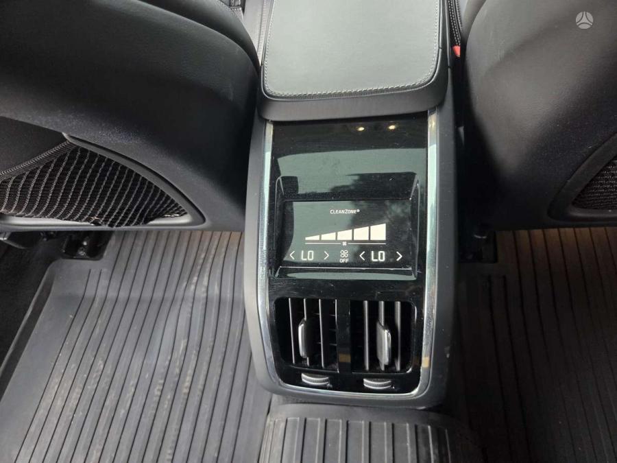 Volvo S90 2018 in Vilnius, with an engine capacity of 1.97 L and mileage of 66 thousand km for 24000 €, photo 24 on AUTOMOTO.COM.LV