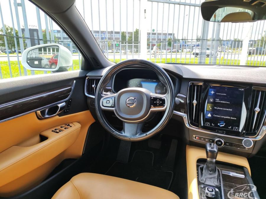 Volvo S90 2018 Klaipėda, ar dzinēja tilpumu 1.97 L un nobraukumu 98 tūkst. km par 15500 €, foto 4 vietnē AUTOMOTO.COM.LV