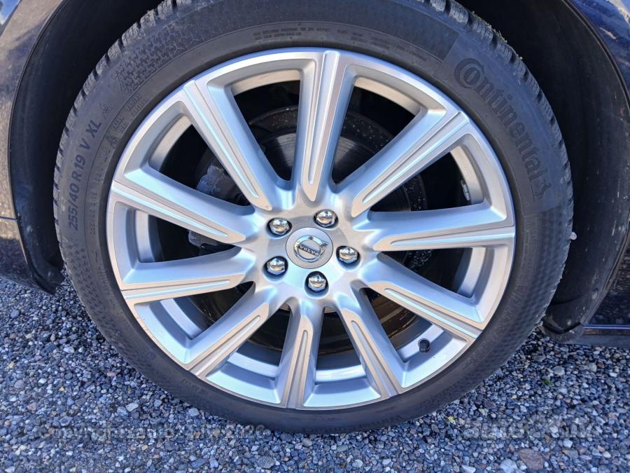 Volvo S90 2020 Tartu, ar dzinēja tilpumu 2.00 L un nobraukumu 267 tūkst. km par 18990 €, foto 26 vietnē AUTOMOTO.COM.LV