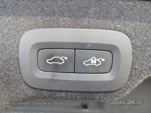 Volvo S90 2020 Tartu, ar dzinēja tilpumu 2.00 L un nobraukumu 267 tūkst. km par 18990 €, foto 28 vietnē AUTOMOTO.COM.LV