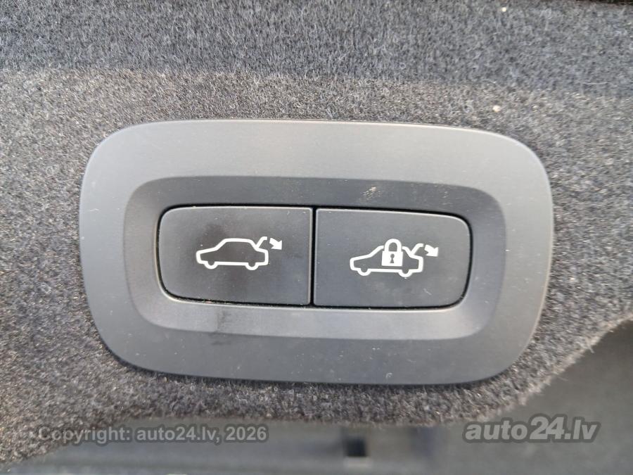 Volvo S90 2020 Tartu, ar dzinēja tilpumu 2.00 L un nobraukumu 267 tūkst. km par 18990 €, foto 28 vietnē AUTOMOTO.COM.LV