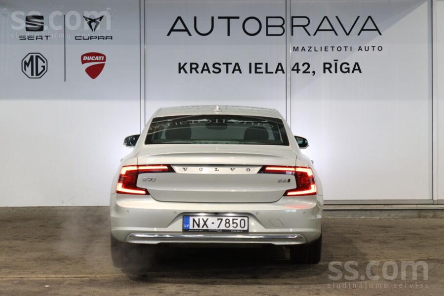 Volvo S90 2021 in Riga, with an engine capacity of 2.00 L and mileage of 108 thousand km for 30900 €, photo 7 on AUTOMOTO.COM.LV