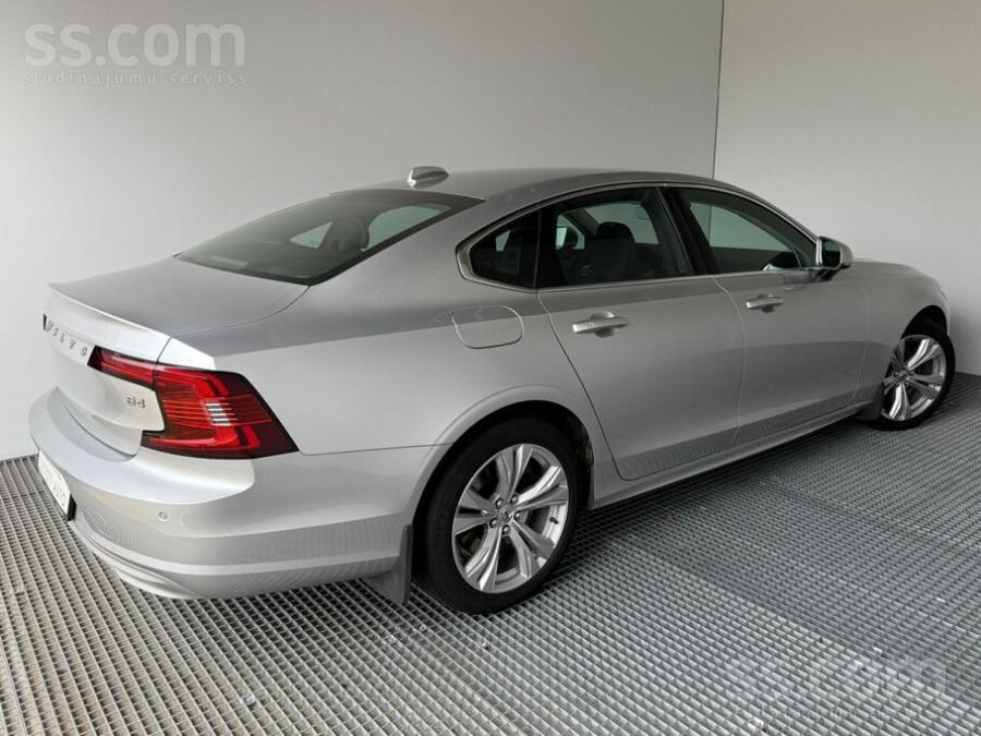 Volvo S90 2022 in Riga, with an engine capacity of 2.00 L and mileage of 94 thousand km for 28490 €, photo 3 on AUTOMOTO.COM.LV