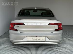 Volvo S90 2022 in Riga, with an engine capacity of 2.00 L and mileage of 94 thousand km for 28490 €, photo 4 on AUTOMOTO.COM.LV
