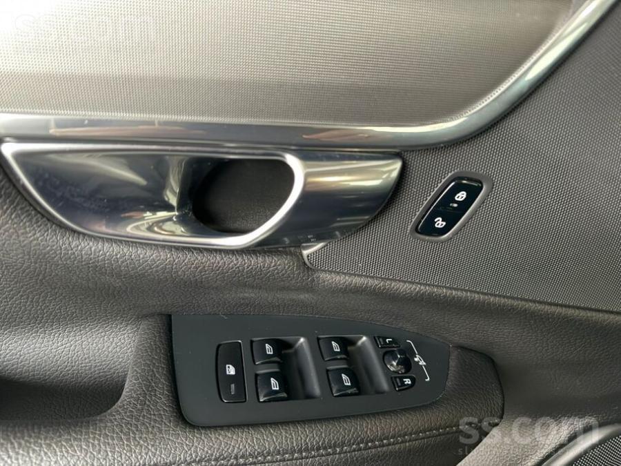 Volvo S90 2022 Rīga, ar dzinēja tilpumu 2.00 L un nobraukumu 94 tūkst. km par 26990 €, foto 9 vietnē AUTOMOTO.COM.LV