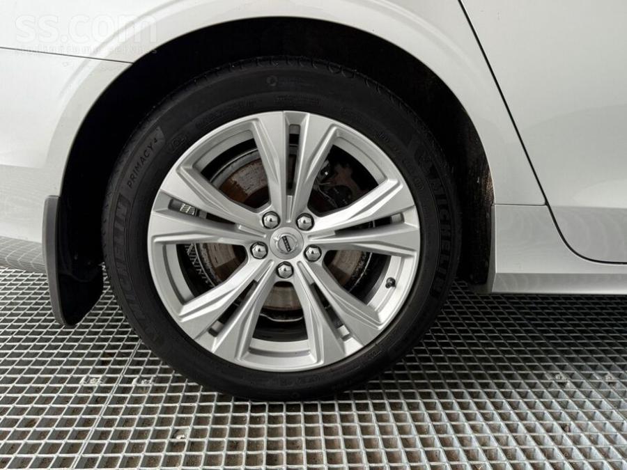 Volvo S90 2022 Rīga, ar dzinēja tilpumu 2.00 L un nobraukumu 94 tūkst. km par 26990 €, foto 21 vietnē AUTOMOTO.COM.LV