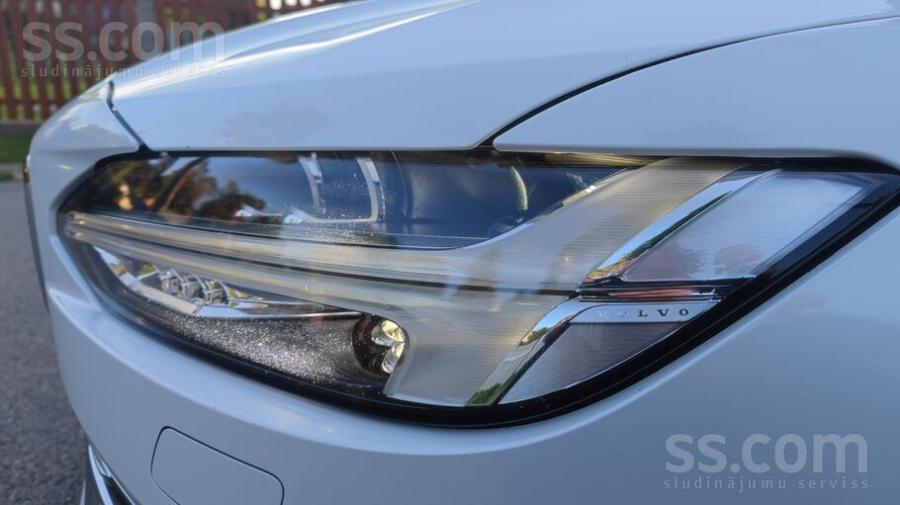 Balts Volvo S90 2016 Jūrmala, ar dzinēja tilpumu 2.00 L un nobraukumu 0 tūkst. km par 15900 €, foto 7 vietnē AUTOMOTO.COM.LV