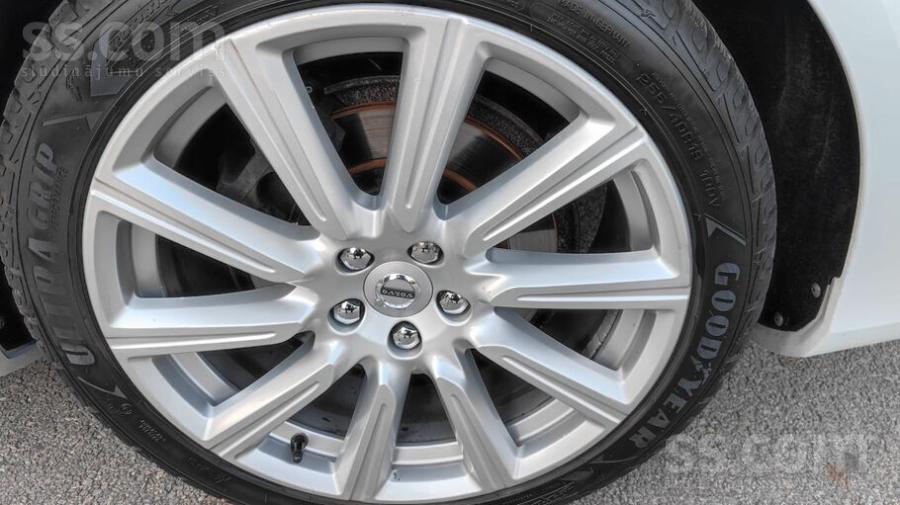 Balts Volvo S90 2016 Jūrmala, ar dzinēja tilpumu 2.00 L un nobraukumu 0 tūkst. km par 15900 €, foto 18 vietnē AUTOMOTO.COM.LV