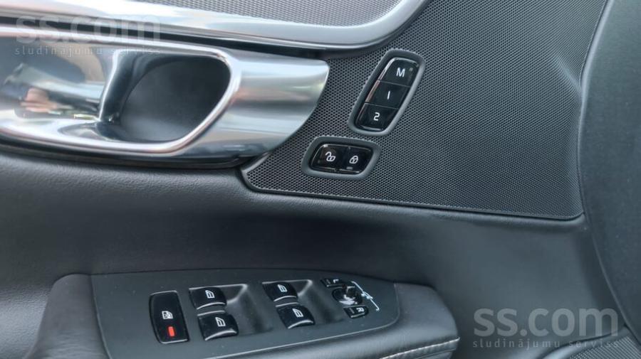Balts Volvo S90 2016 Jūrmala, ar dzinēja tilpumu 2.00 L un nobraukumu 0 tūkst. km par 15900 €, foto 27 vietnē AUTOMOTO.COM.LV