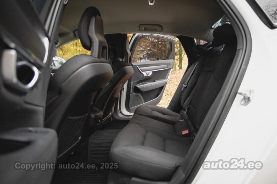 Balts Volvo S90 2017 Tartu, ar dzinēja tilpumu 2.00 L un nobraukumu 243 tūkst. km par 16490 €, foto 13 vietnē AUTOMOTO.COM.LV