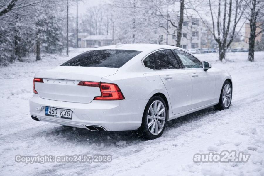 White Volvo S90 2017 in Tartu, with an engine capacity of 2.00 L and mileage of 243 thousand km for 15290 €, photo 6 on AUTOMOTO.COM.LV