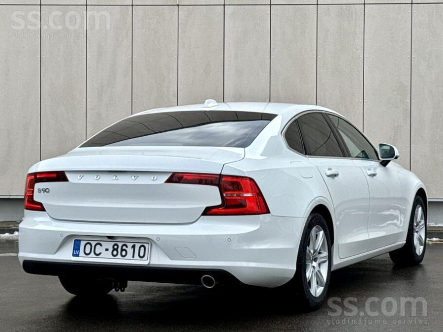 White Volvo S90 2017 in Riga, with an engine capacity of 2.00 L and mileage of 235 thousand km for 16950 €, photo 7 on AUTOMOTO.COM.LV