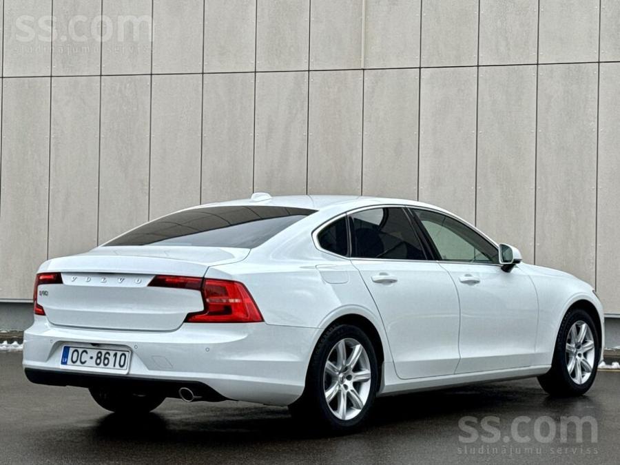 White Volvo S90 2017 in Riga, with an engine capacity of 2.00 L and mileage of 235 thousand km for 16950 €, photo 8 on AUTOMOTO.COM.LV