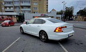 Balts Volvo S90 2017 Pakruojis, ar dzinēja tilpumu 1.97 L un nobraukumu 141 tūkst. km par 20000 €, foto 22 vietnē AUTOMOTO.COM.LV