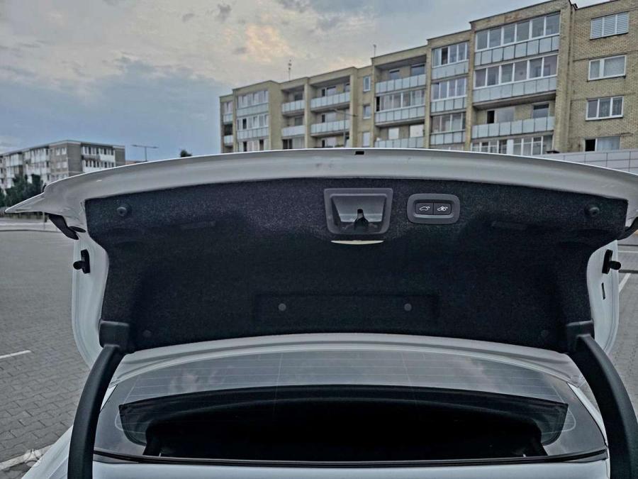 Balts Volvo S90 2017 Pakruojis, ar dzinēja tilpumu 1.97 L un nobraukumu 141 tūkst. km par 20000 €, foto 24 vietnē AUTOMOTO.COM.LV