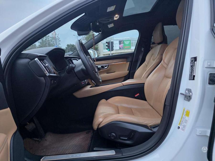 Balts Volvo S90 2017 Pakruojis, ar dzinēja tilpumu 1.97 L un nobraukumu 141 tūkst. km par 20000 €, foto 31 vietnē AUTOMOTO.COM.LV