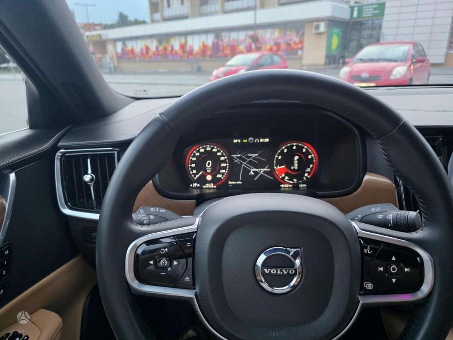 Balts Volvo S90 2017 Pakruojis, ar dzinēja tilpumu 1.97 L un nobraukumu 141 tūkst. km par 20000 €, foto 37 vietnē AUTOMOTO.COM.LV