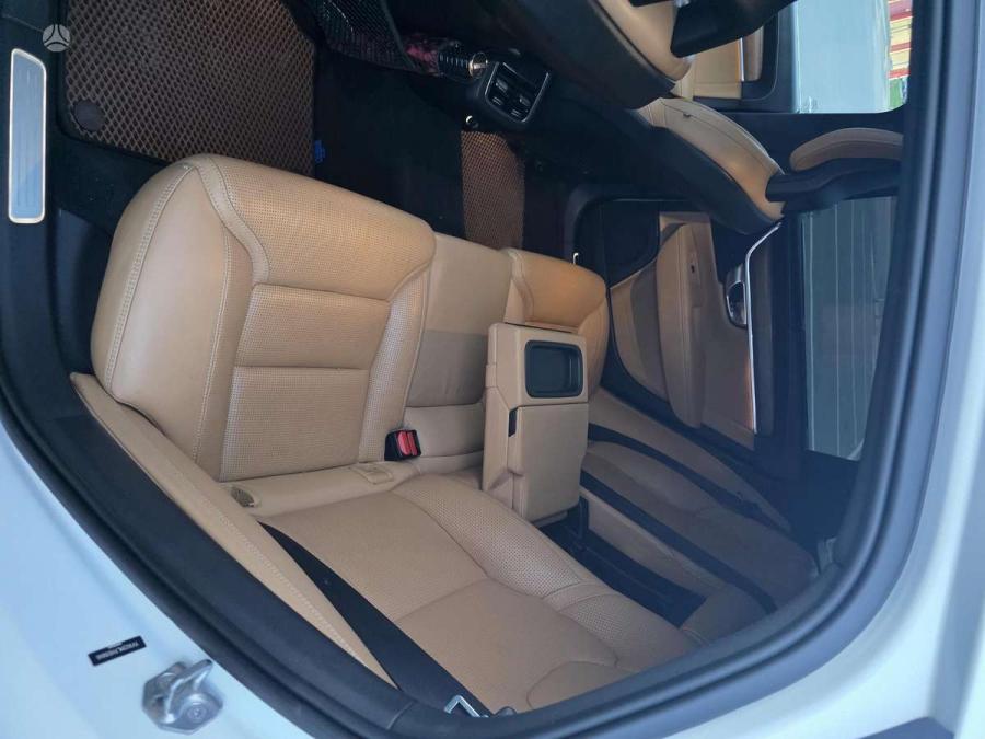 Balts Volvo S90 2017 Pakruojis, ar dzinēja tilpumu 1.97 L un nobraukumu 141 tūkst. km par 20000 €, foto 47 vietnē AUTOMOTO.COM.LV