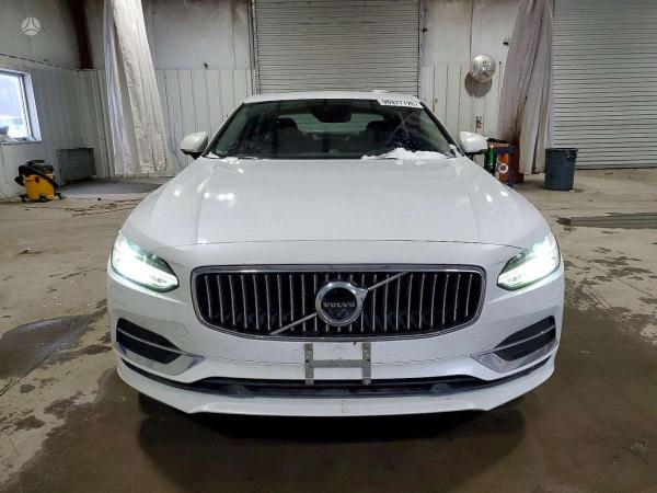 Balts Volvo S90 2018 Viļņa, ar dzinēja tilpumu 1.97 L un nobraukumu 171 tūkst. km par 13500 €, foto 2 vietnē AUTOMOTO.COM.LV