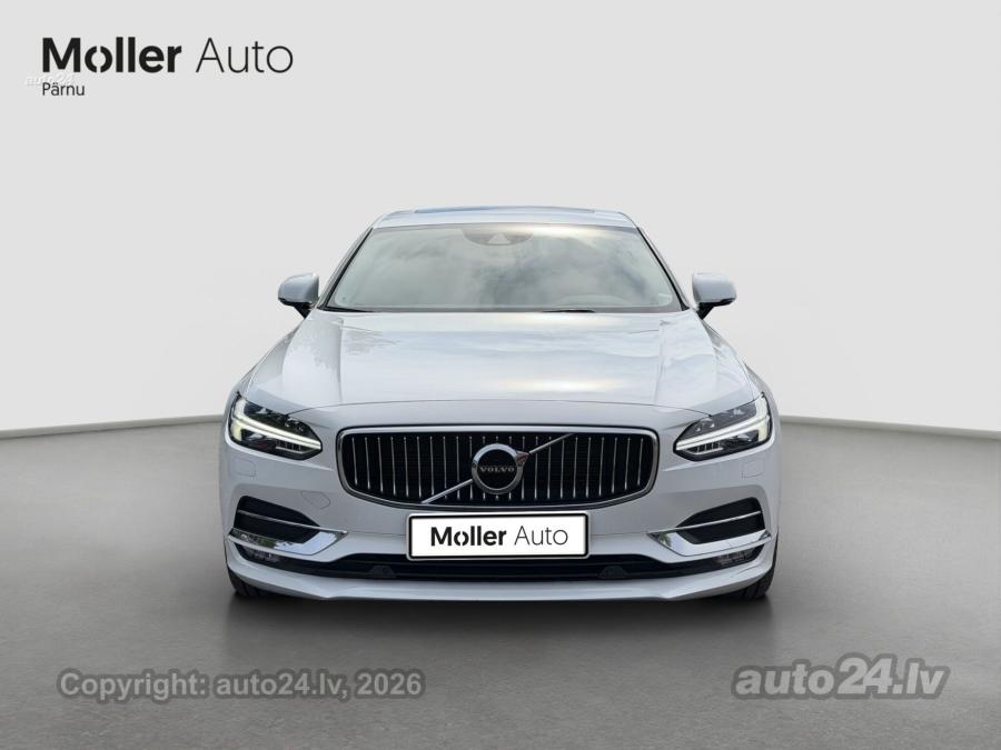 White Volvo S90 2018 in Parnu, with an engine capacity of 2.00 L and mileage of 196 thousand km for 22900 €, photo 4 on AUTOMOTO.COM.LV