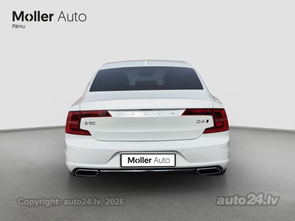 White Volvo S90 2018 in Parnu, with an engine capacity of 2.00 L and mileage of 196 thousand km for 22900 €, photo 4 on AUTOMOTO.COM.LV
