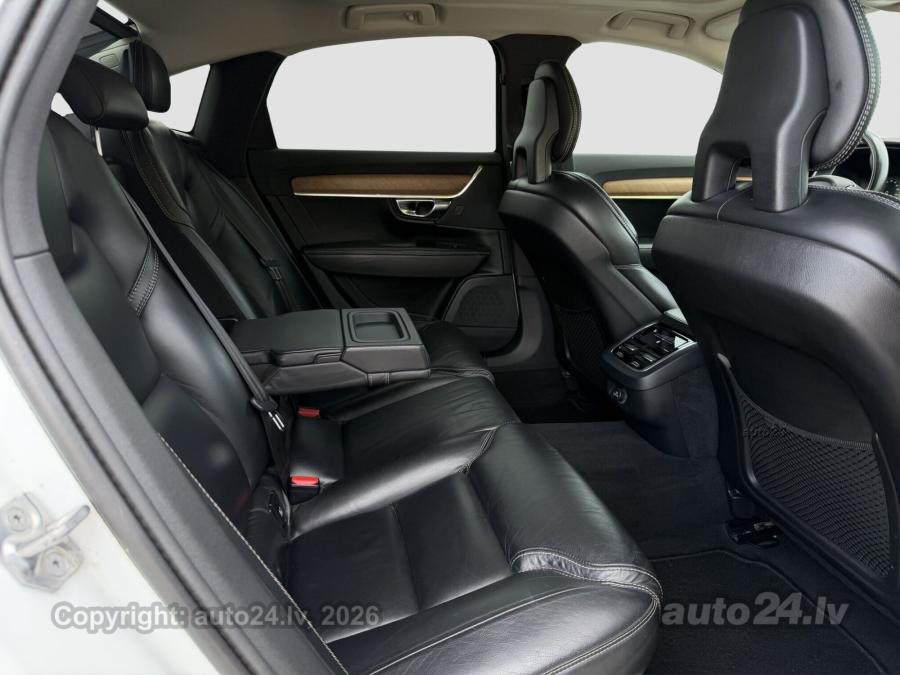 White Volvo S90 2018 in Parnu, with an engine capacity of 2.00 L and mileage of 196 thousand km for 22900 €, photo 8 on AUTOMOTO.COM.LV
