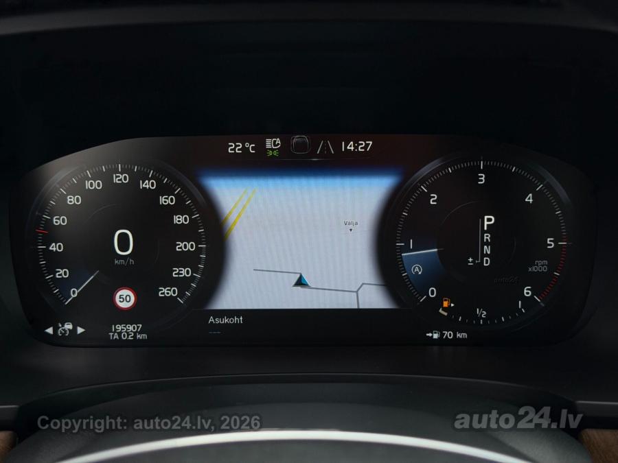 White Volvo S90 2018 in Parnu, with an engine capacity of 2.00 L and mileage of 196 thousand km for 22900 €, photo 12 on AUTOMOTO.COM.LV