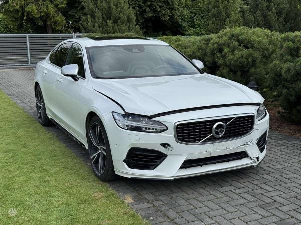 White Volvo S90 2018 in Kaunas, with an engine capacity of 1.97 L and mileage of 147 thousand km for 12799 €, photo 3 on AUTOMOTO.COM.LV