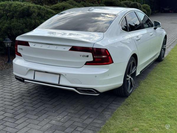 White Volvo S90 2018 in Kaunas, with an engine capacity of 1.97 L and mileage of 147 thousand km for 12799 €, photo 7 on AUTOMOTO.COM.LV