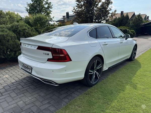 White Volvo S90 2018 in Kaunas, with an engine capacity of 1.97 L and mileage of 147 thousand km for 12799 €, photo 10 on AUTOMOTO.COM.LV