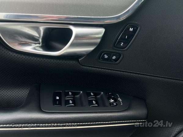 Balts Volvo S90 2018 Pērnava, ar dzinēja tilpumu 2.00 L un nobraukumu 144 tūkst. km par 24900 €, foto 8 vietnē AUTOMOTO.COM.LV