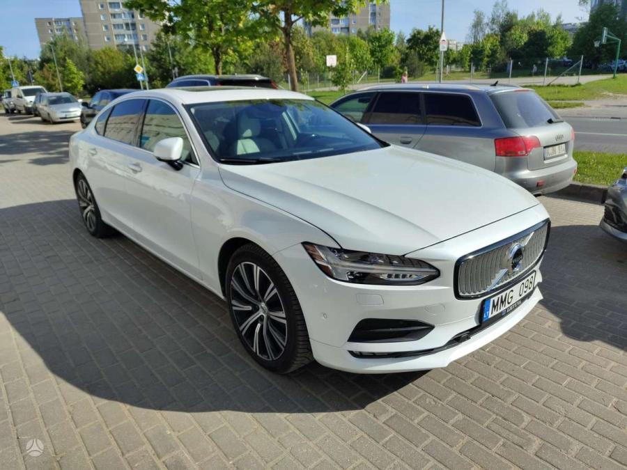 White Volvo S90 2019 in Vilnius, with an engine capacity of 1.97 L and mileage of 136 thousand km for 19500 €, photo 3 on AUTOMOTO.COM.LV
