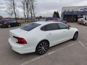 White Volvo S90 2019 in Vilnius, with an engine capacity of 1.97 L and mileage of 136 thousand km for 19500 €, photo 5 on AUTOMOTO.COM.LV
