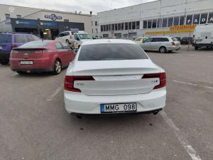 White Volvo S90 2019 in Vilnius, with an engine capacity of 1.97 L and mileage of 136 thousand km for 19500 €, photo 7 on AUTOMOTO.COM.LV