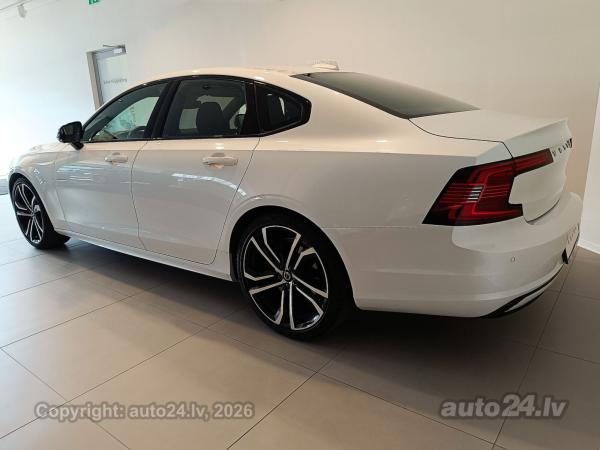 Balts Volvo S90 2021 Tallina, ar dzinēja tilpumu 2.00 L un nobraukumu 76 tūkst. km par 31900 €, foto 2 vietnē AUTOMOTO.COM.LV