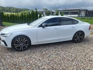 White Volvo S90 2023 in Vilnius, with an engine capacity of 2.00 L and mileage of 223 thousand km for 35000 €, photo 3 on AUTOMOTO.COM.LV