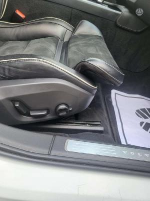 White Volvo S90 2023 in Vilnius, with an engine capacity of 2.00 L and mileage of 223 thousand km for 35000 €, photo 17 on AUTOMOTO.COM.LV