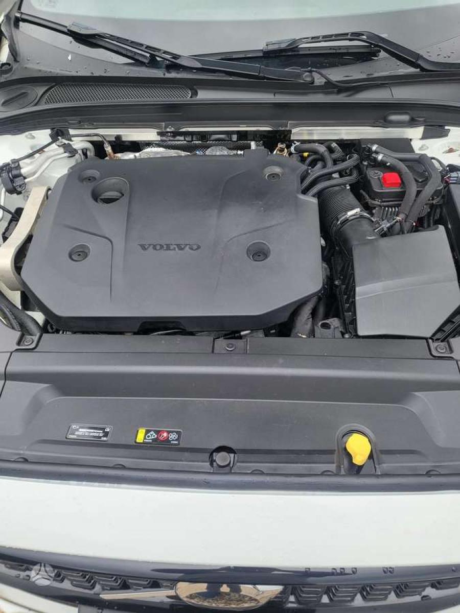 White Volvo S90 2023 in Vilnius, with an engine capacity of 2.00 L and mileage of 223 thousand km for 35000 €, photo 21 on AUTOMOTO.COM.LV