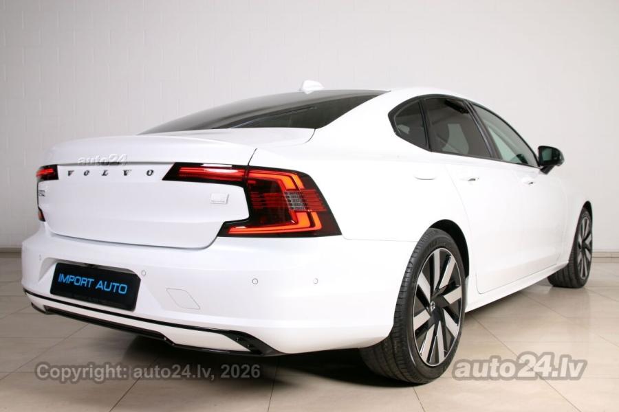 White Volvo S90 2025 in Tallinn, with an engine capacity of 2.00 L and mileage of 23 thousand km for 47990 €, photo 7 on AUTOMOTO.COM.LV