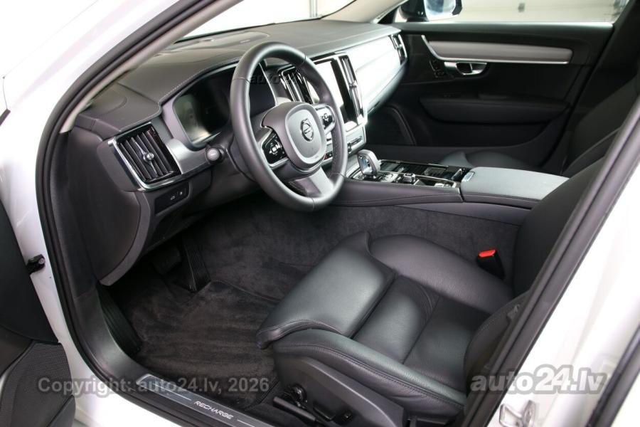 White Volvo S90 2025 in Tallinn, with an engine capacity of 2.00 L and mileage of 23 thousand km for 47990 €, photo 8 on AUTOMOTO.COM.LV