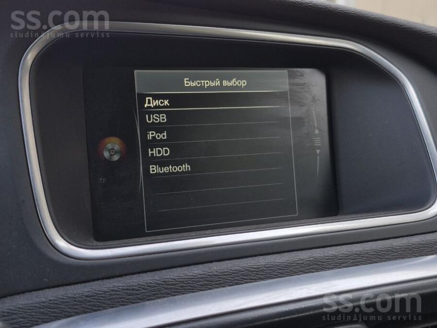 Black Volvo V40 2015 in Riga, with an engine capacity of 2.00 L and mileage of 280 thousand km for 5500 €, photo 17 on AUTOMOTO.COM.LV